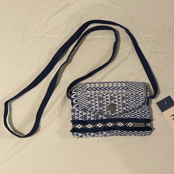 Roxy | Bags | Roxy Small Purse | Poshmark